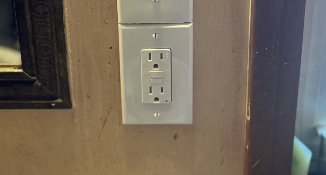 Why Your Outlets Are Loose and How to Fix Them - Minuteman Services in ...